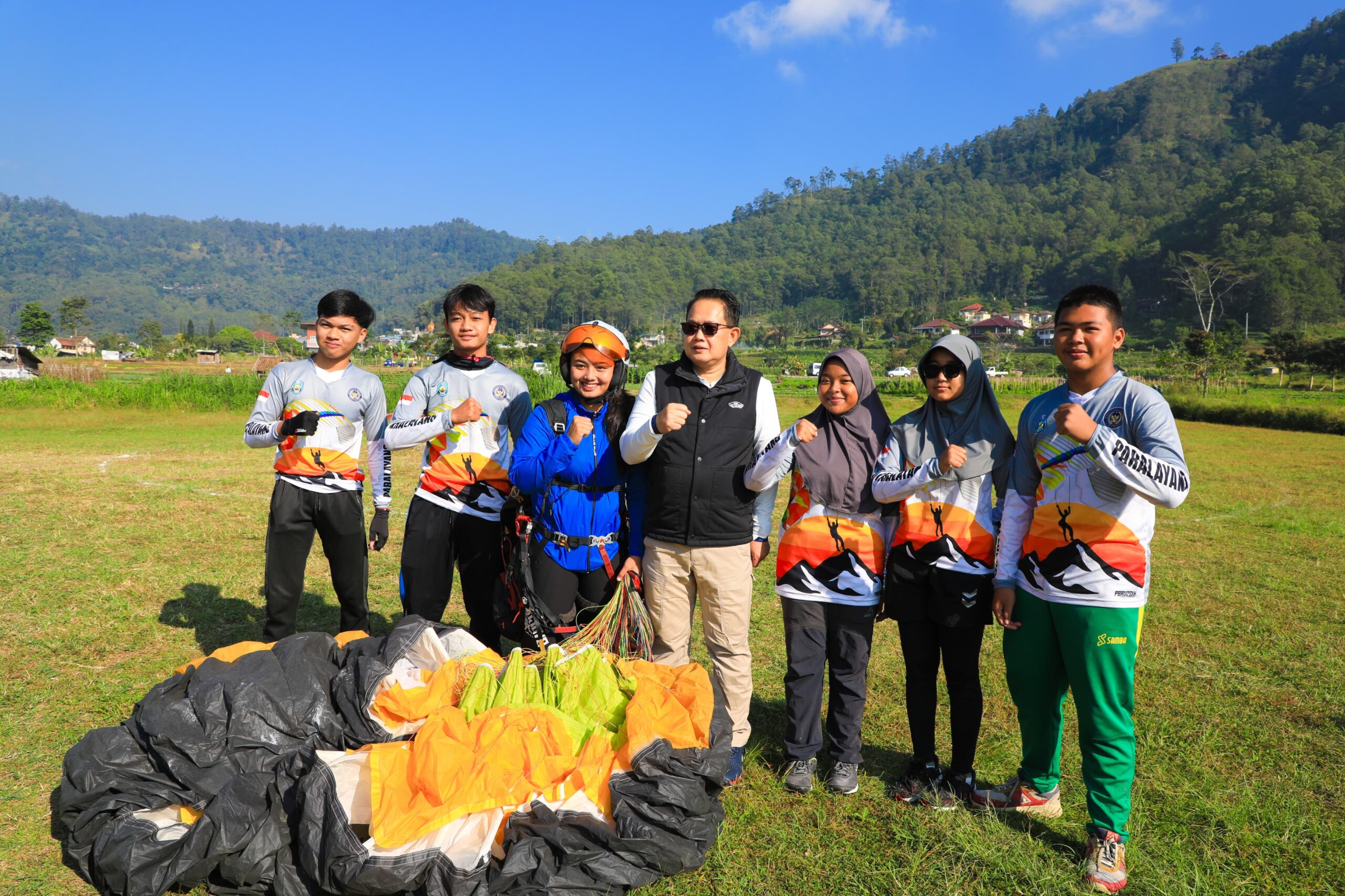 Terbang di Paralayang Kota Batu: Seru dan Bikin Ketagihan! - Ini Malang ...